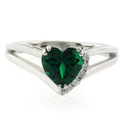 Heart Shape Emerald Stone Promise Ring